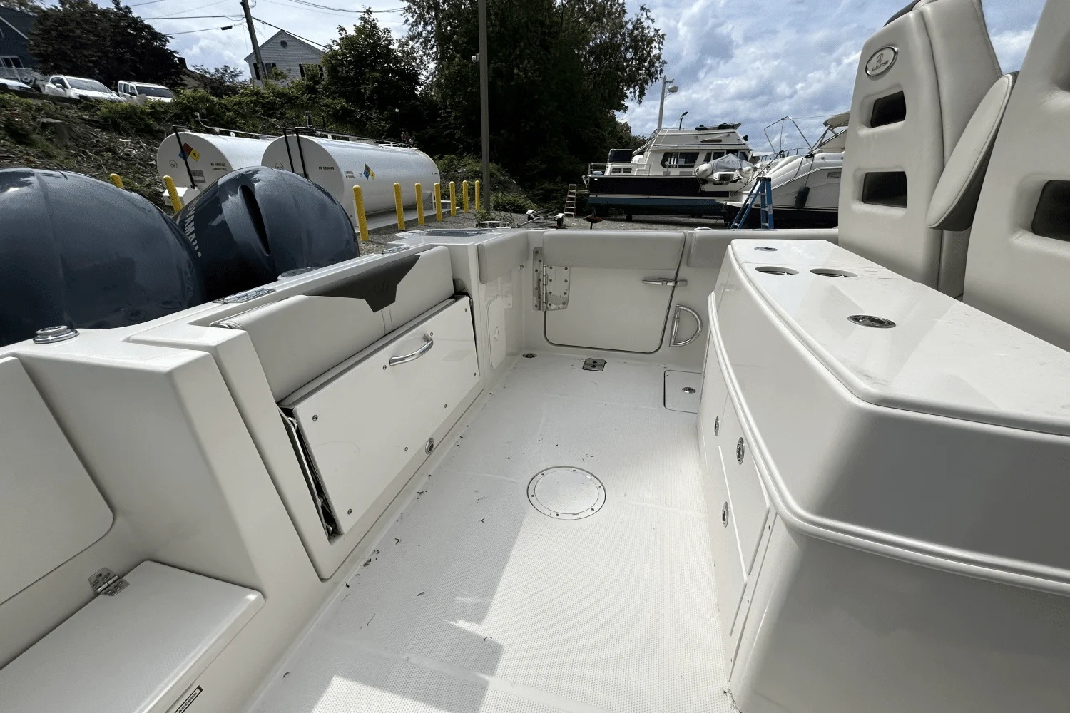 2021 Sailfish 272 CC MarineMax Boston